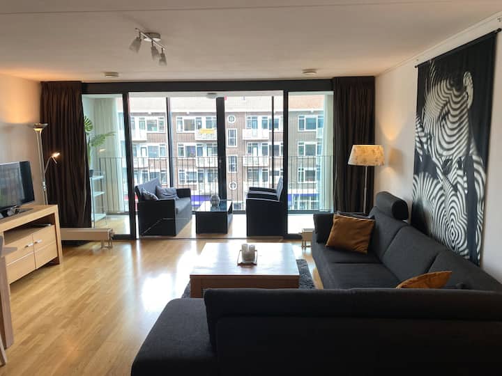 A Gem In The Heart Of The City With Free Parking - Rotterdam