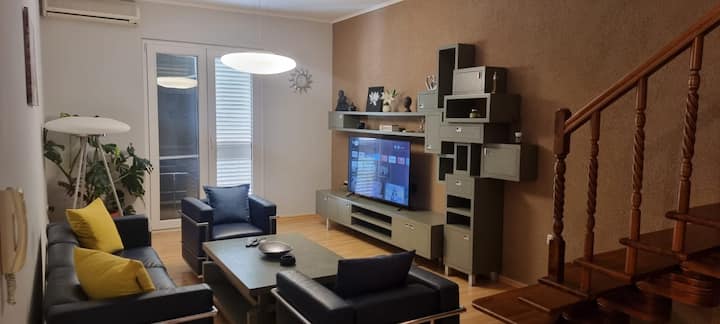 Lovely Duplex Apartment - Tiran