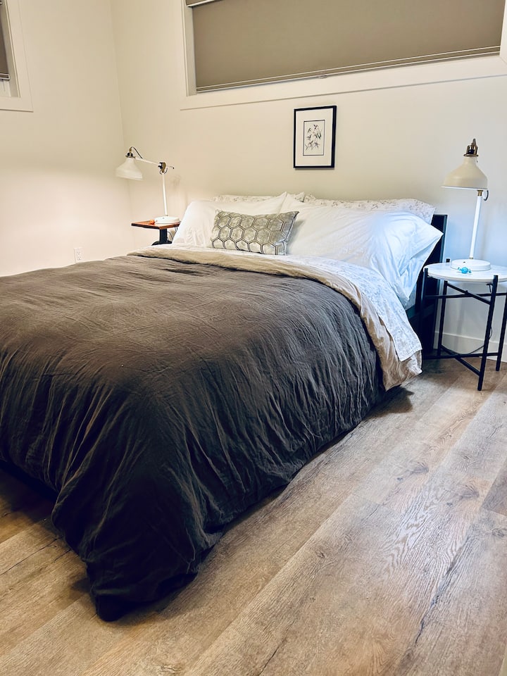 River Valley Suite Spot - Edmonton, Canada