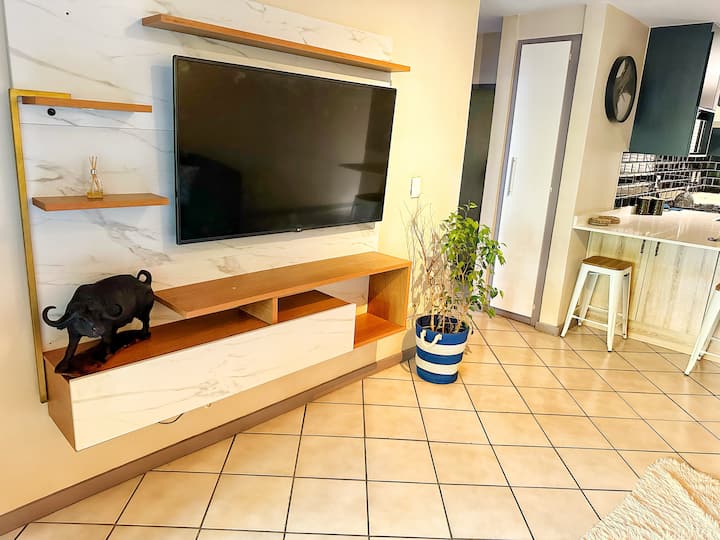 Stunning 2 Bed, With Pool - Pretoria