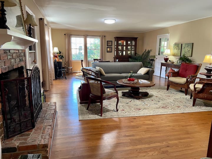 Boxwood Acre - Covington, GA