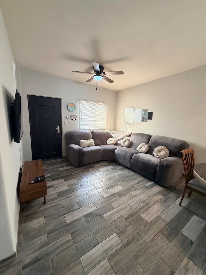 Casa De 3 Recámaras 4 Camas 3 Baños Completos - Mexicali