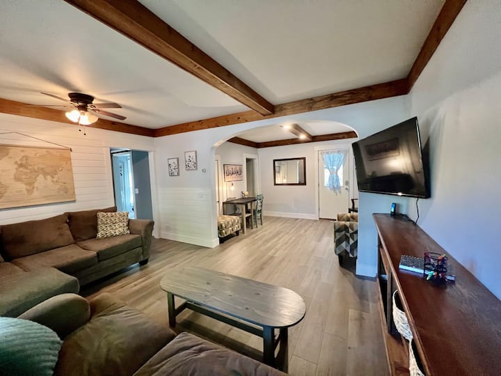 Maple Tree Retreat - Boyne City, MI