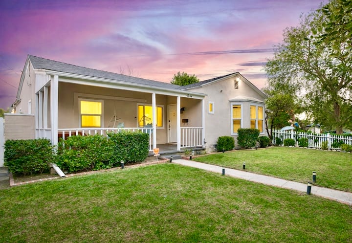 Cozy 4br Near Universal • Bbq • Firepit • Big Yard - Beverly Hills, CA