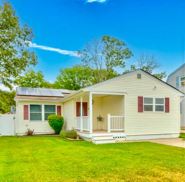 Hot Tub Bungalow Beach Retreat! - Cape May, NJ