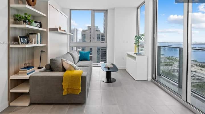 Penthouse Level Bay View And Free Parking - Miami, FL