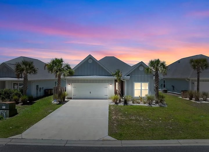 Sunset Beach House Perfect For Family Vacation. - Port St. Joe