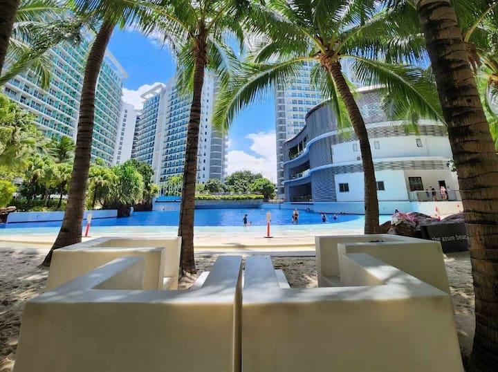 Urban Chic Haven: Game Console, Netflix & Karaoke - Parañaque