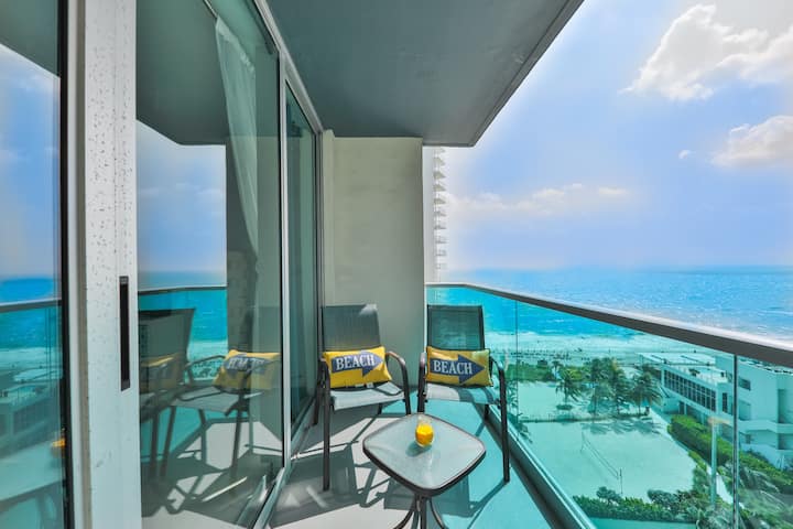 Welcome To Our Paradise Vacation - Aventura
