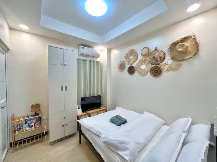 K&j's Cozy Staycation - Legazpi City