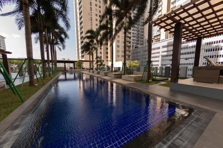 Lotus Tower & Harbour View Apartment @ On320 - Colombo