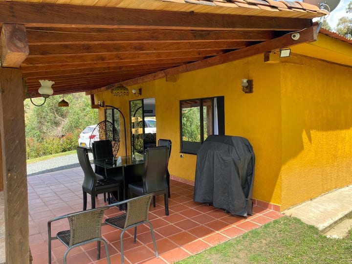 Casa De Descanso En Guarne - Copacabana