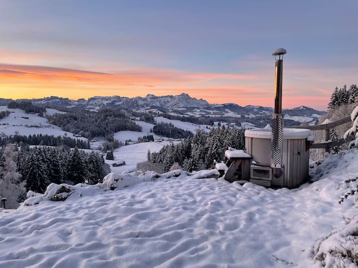 Adlerhorst Mit Panorama Und Hotpot - Appenzell Ausserrhoden