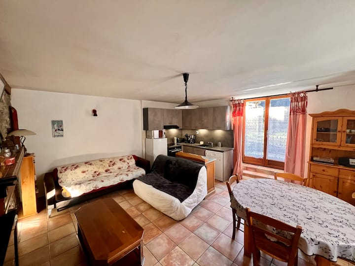 Appartement Savoyard Au Coeur Du Village D'arêches - Lac du Clou