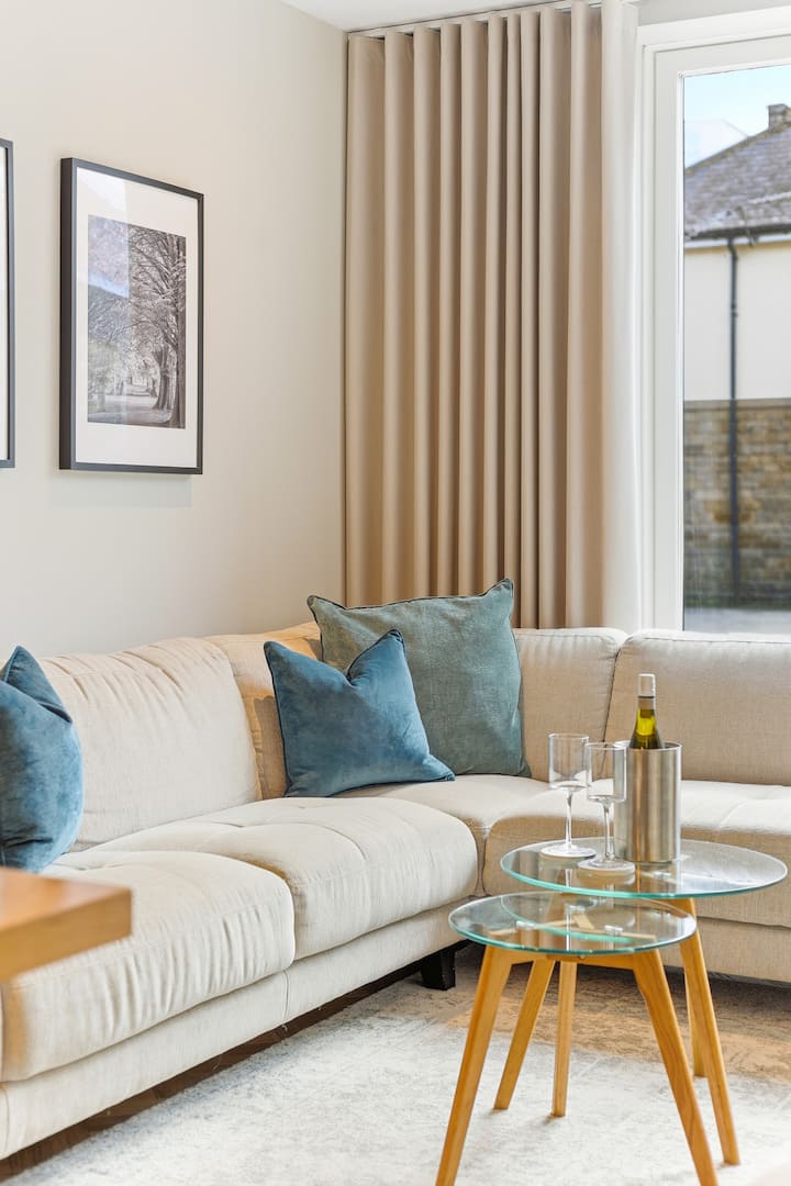 Luxury Central 2-bed 2-bath W/ Free Parking & Ev - Harrogate