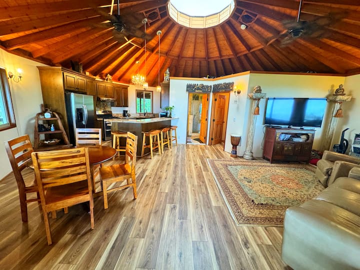 Ocean View Mountain Home By Akaka Falls - Hakalau, HI