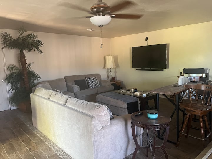 Very Peaceful Studio. - Hesperia, CA