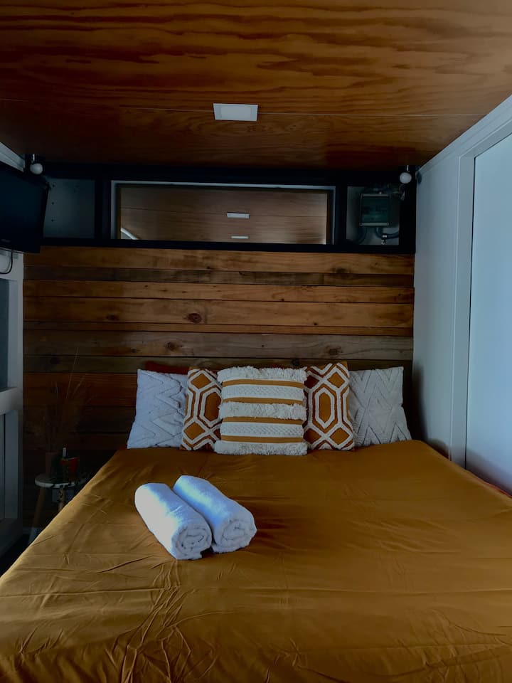 Santos Tiny Home With Parking - Auckland
