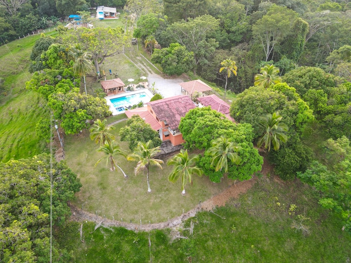 Finca Colonial Con 2 Piscinas Doradal - Puerto Triunfo