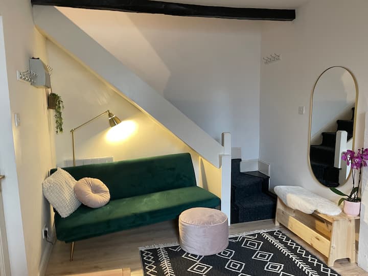 Quirky 2 Bedroom Bolt-hole (9 Min Walk From Train) - Pooley Bridge