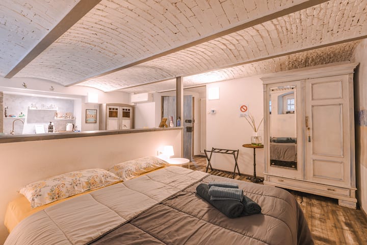 Trieste Art Loft “Violet Room” - Trieste