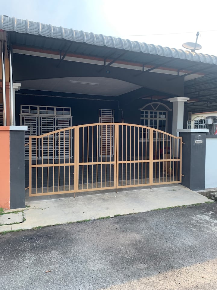 Homestay Mamatwinz, Musslimstay, Parit Buntar - Parit Buntar