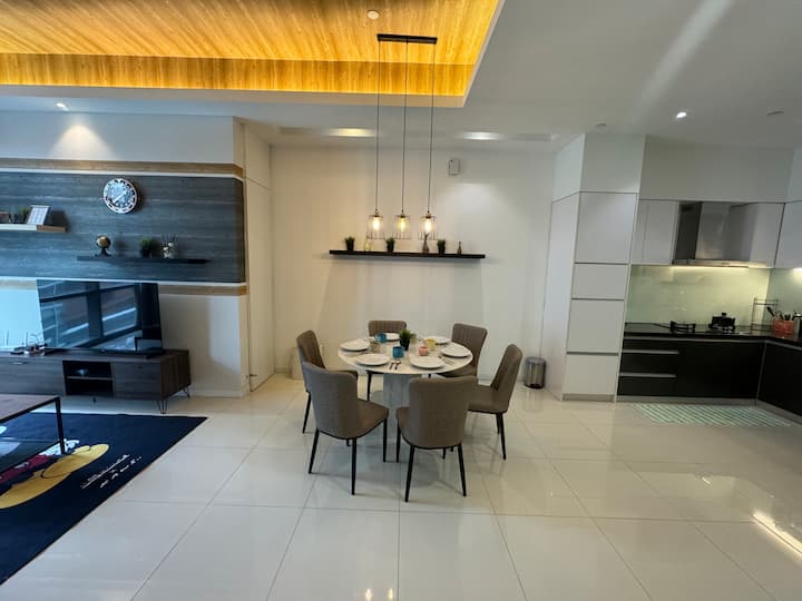 Azure, Por La Familia,warm & Comfy, Le Meridien,pj - Petaling Jaya