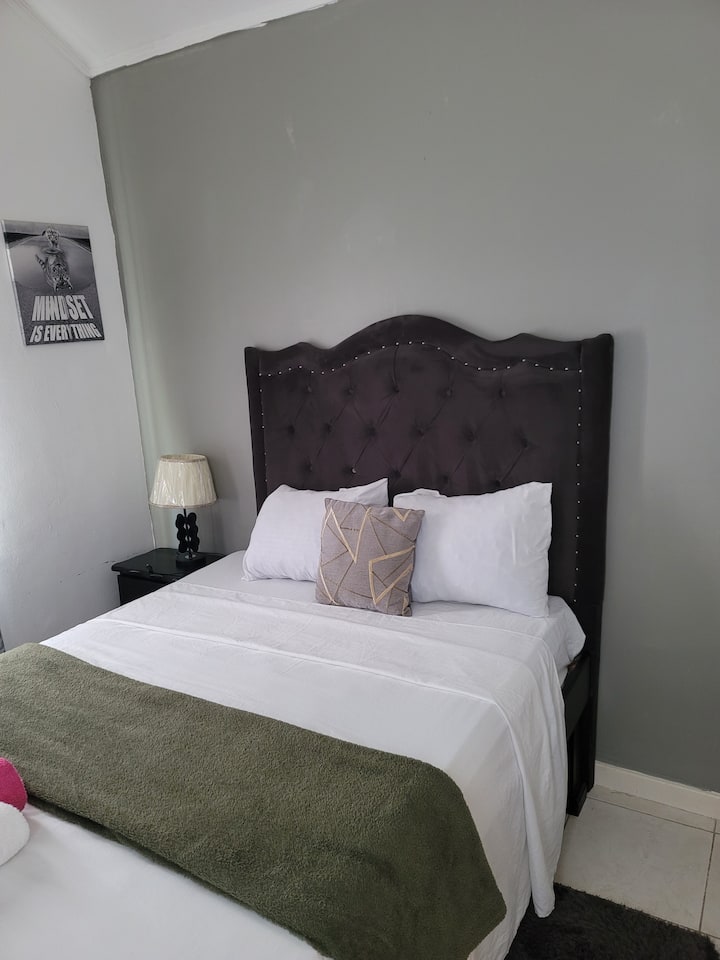 Jacaranda Gated & Safe Vacation - Jamaïque