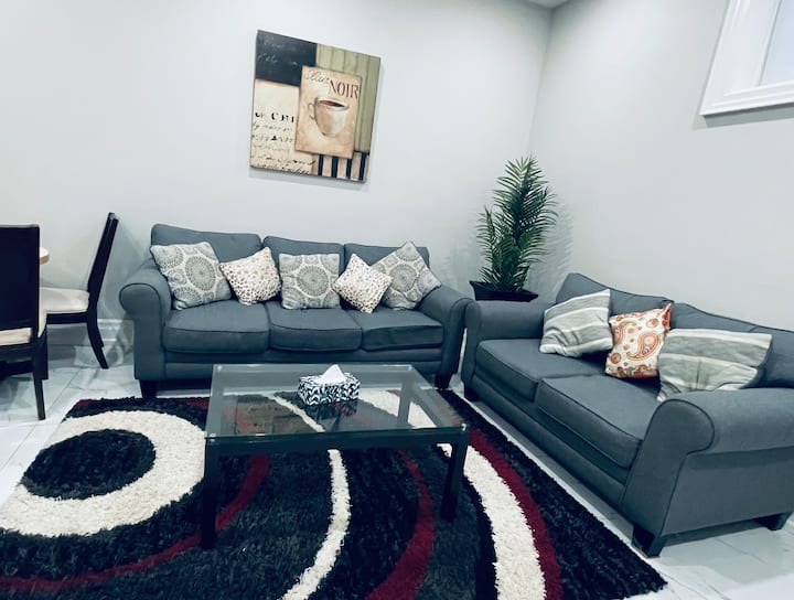 Getaway Custom Luxurious Home & Affordable Price - 亞積士