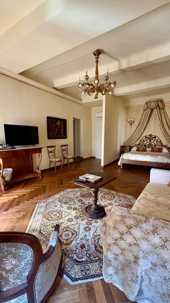 Suite Luxueuse Au Centre De Sarzana A Palazzo Lari - Sarzana