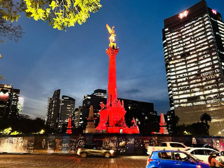 Ph Of Floors In The Pink Zone - Mexico City