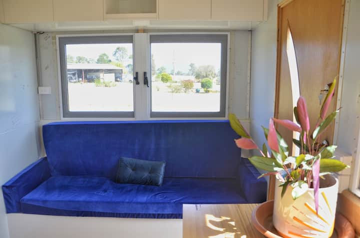 Tiny House With Mountain Views On Rail Trail - Gippsland