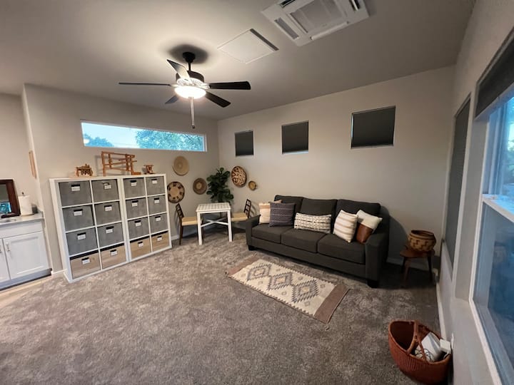 Charming 1 Bed 1 Bath Guesthouse - Corrales, NM