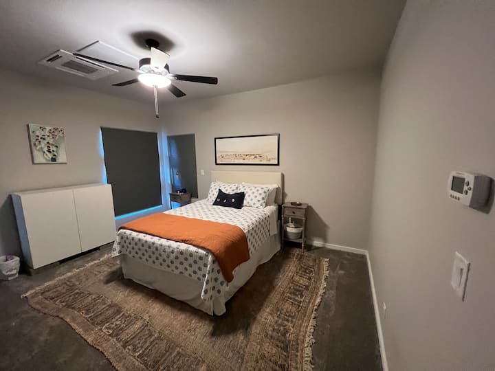 Charming 1 Bed 1 Bath Guesthouse - Rio Rancho, NM