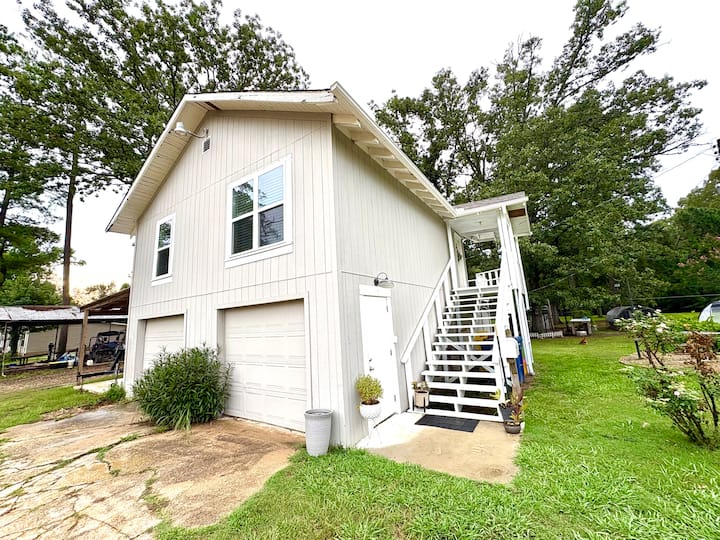 Garage Apartment Country Living - El Dorado, AR