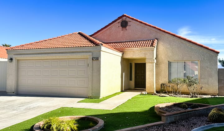Family-friendly 5br Oasis | Bbq & Patio & Parking - Palmdale, CA