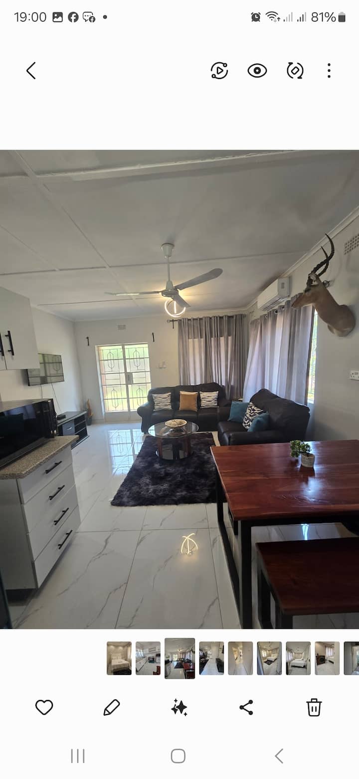 Vee's Cottage - Victoria Falls