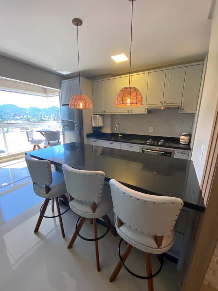 Apartamento De 02 Dormitórios - Itapema