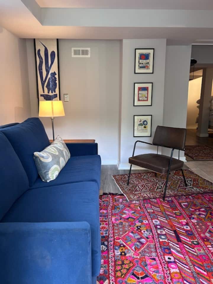 Central Charlottesville Retreat - Charlottesville, VA