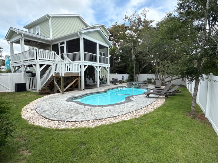 Hang Zen! This House Has It All! - Oak Island, NC