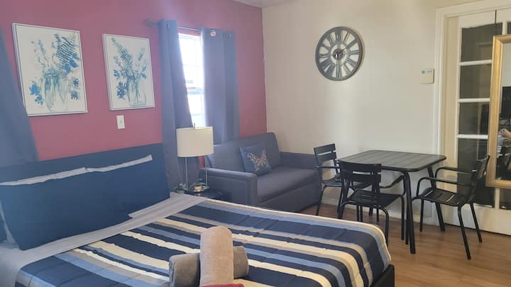 Bh Adj, Studio Spacious Bh - Beverly Hills, CA