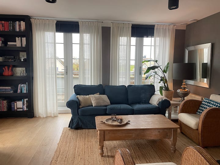 Watervilla Gelegen In De Mooiste Hoek Van Fryslân - Stavoren