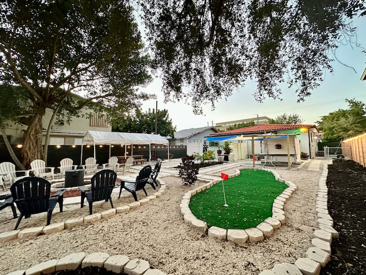 Havana Large Group Getaway Free Parking & Laundry - Miami, FL