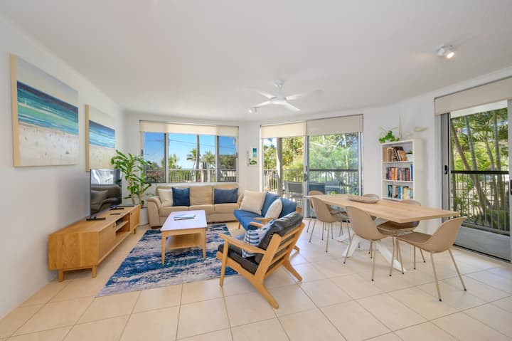 Steps To Sand & Ocean Breezes - Noosa