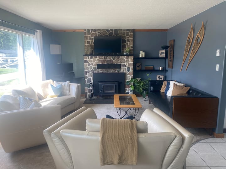 Work, Play, Stay In Golden - Golden