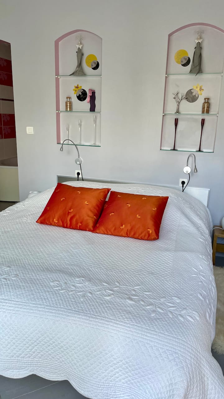 La Chambre Dav: Rez De Jardin Indépendant+terrasse - Versailles