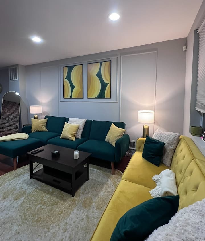 Fan Favorite-historic 2br, Blocks From 2 Stadiums - Baltimore, MD