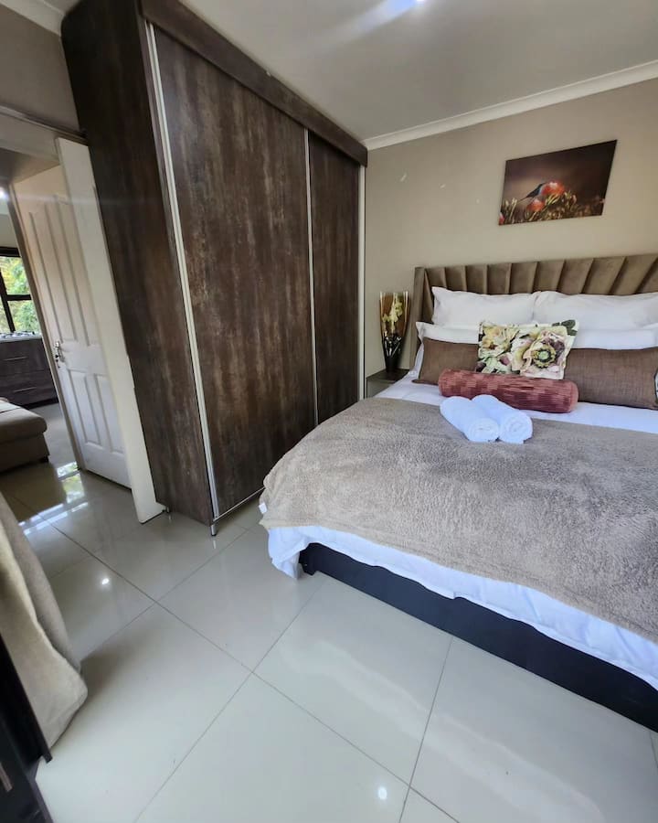 Naadias Tiny Rustic Cottage - Durban