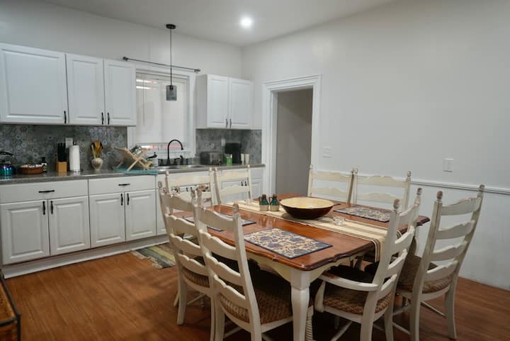 Spacious Home In The Heart Of Providence - Providence, RI