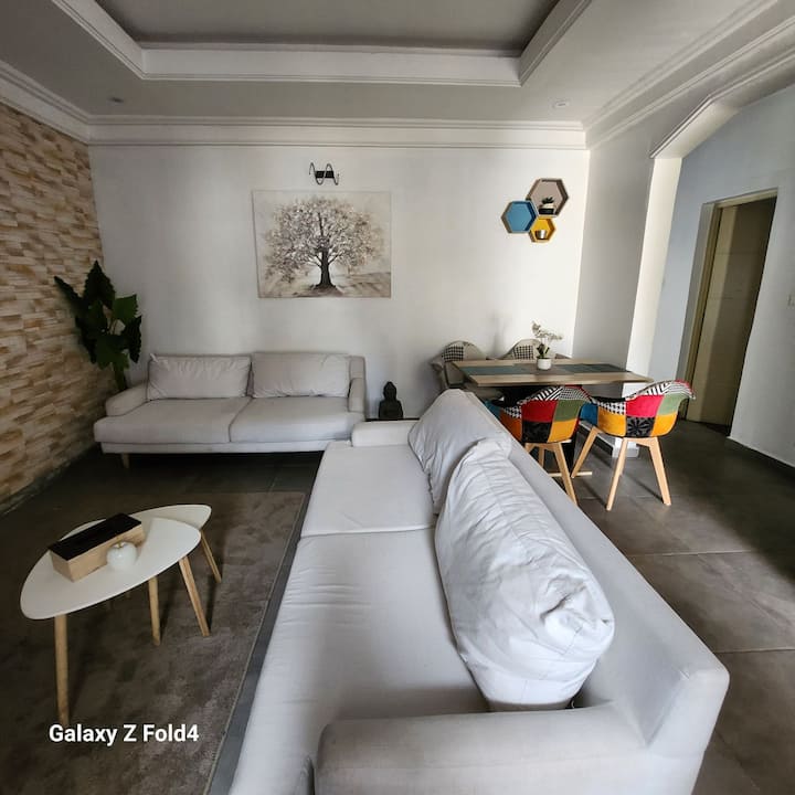 Le Petit Coin Lyonnais 4 Familial - Douala